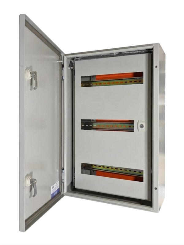 TABLERO METALICO CON CHASSIS 600X400X250 (3X20) - electricidadebenezer.cl